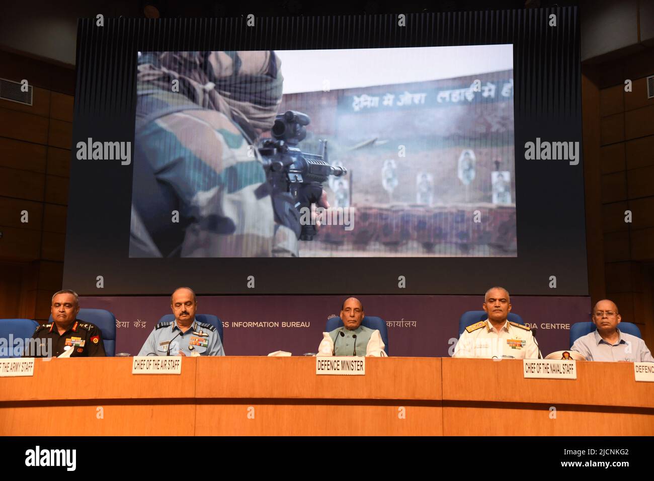 Minister for defence procurement hi-res stock photography and images ...