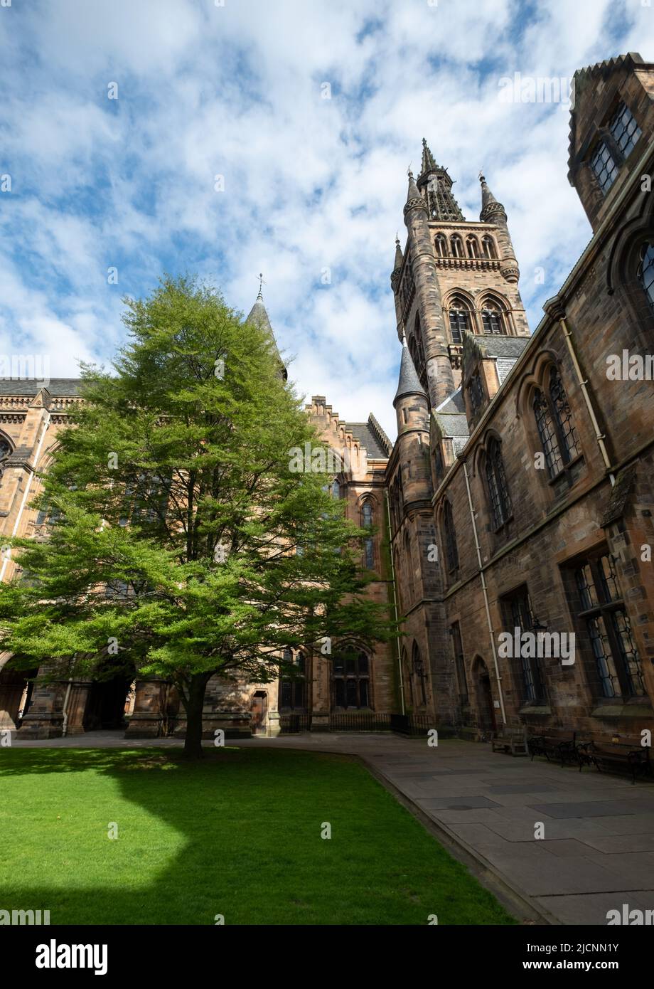 Gilbert Scott Building at the University of Glasgow. Victorian building ...