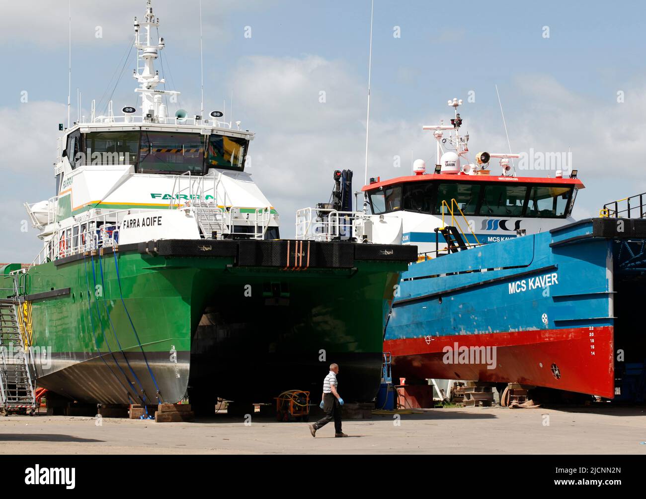 Wind farm boat hi-res stock photography and images - Alamy