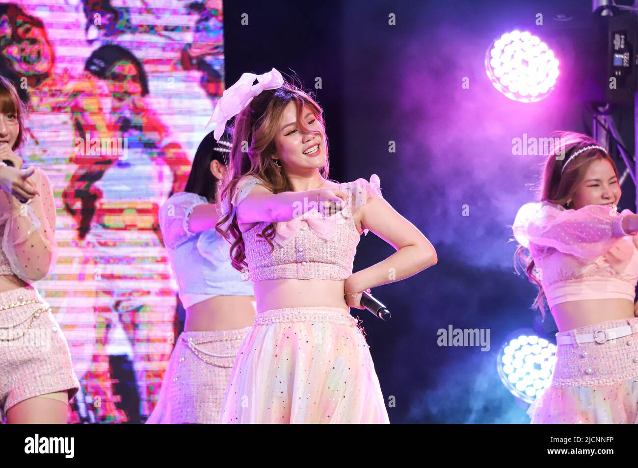 Hi 5 band hi-res stock photography and images - Alamy