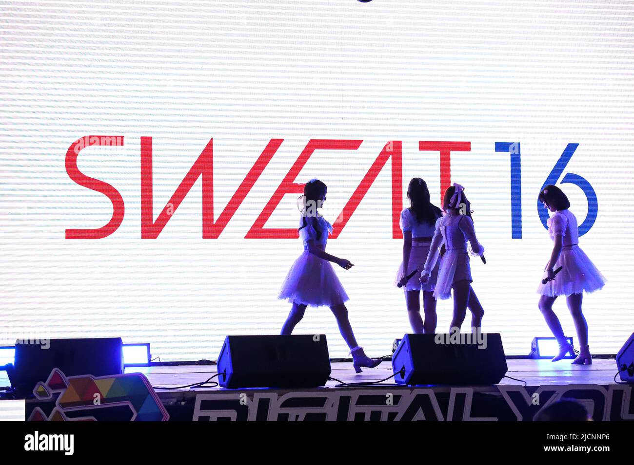 Hi 5 band hi-res stock photography and images - Alamy