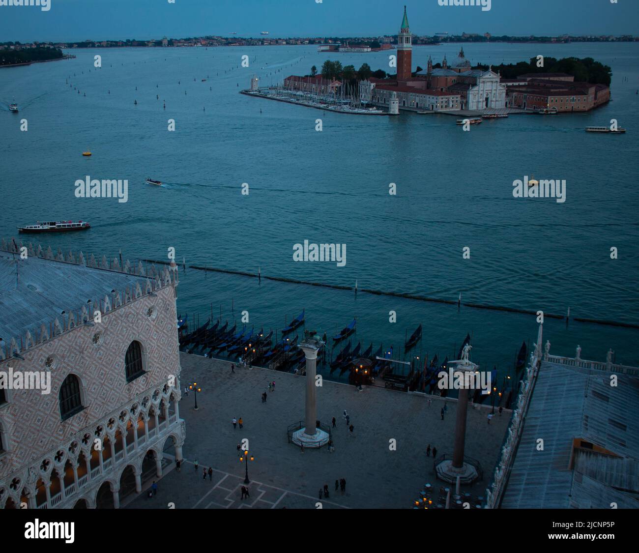Birds eye view of venice hi-res stock photography and images - Alamy