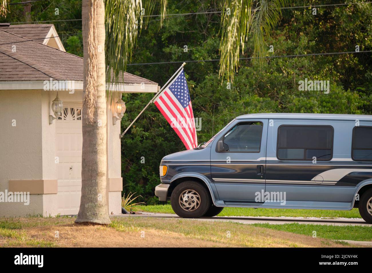Caravan house driveway hi-res stock photography and images - Alamy