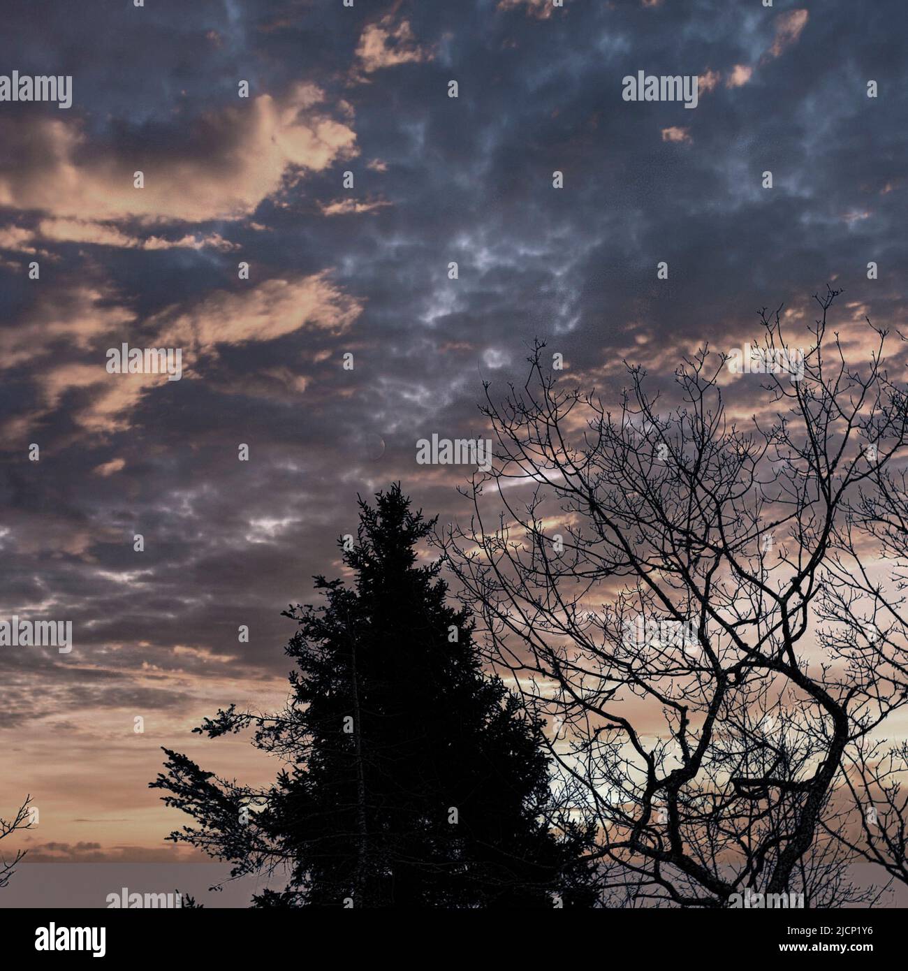 Beautiful sky at dusk Stock Photo - Alamy