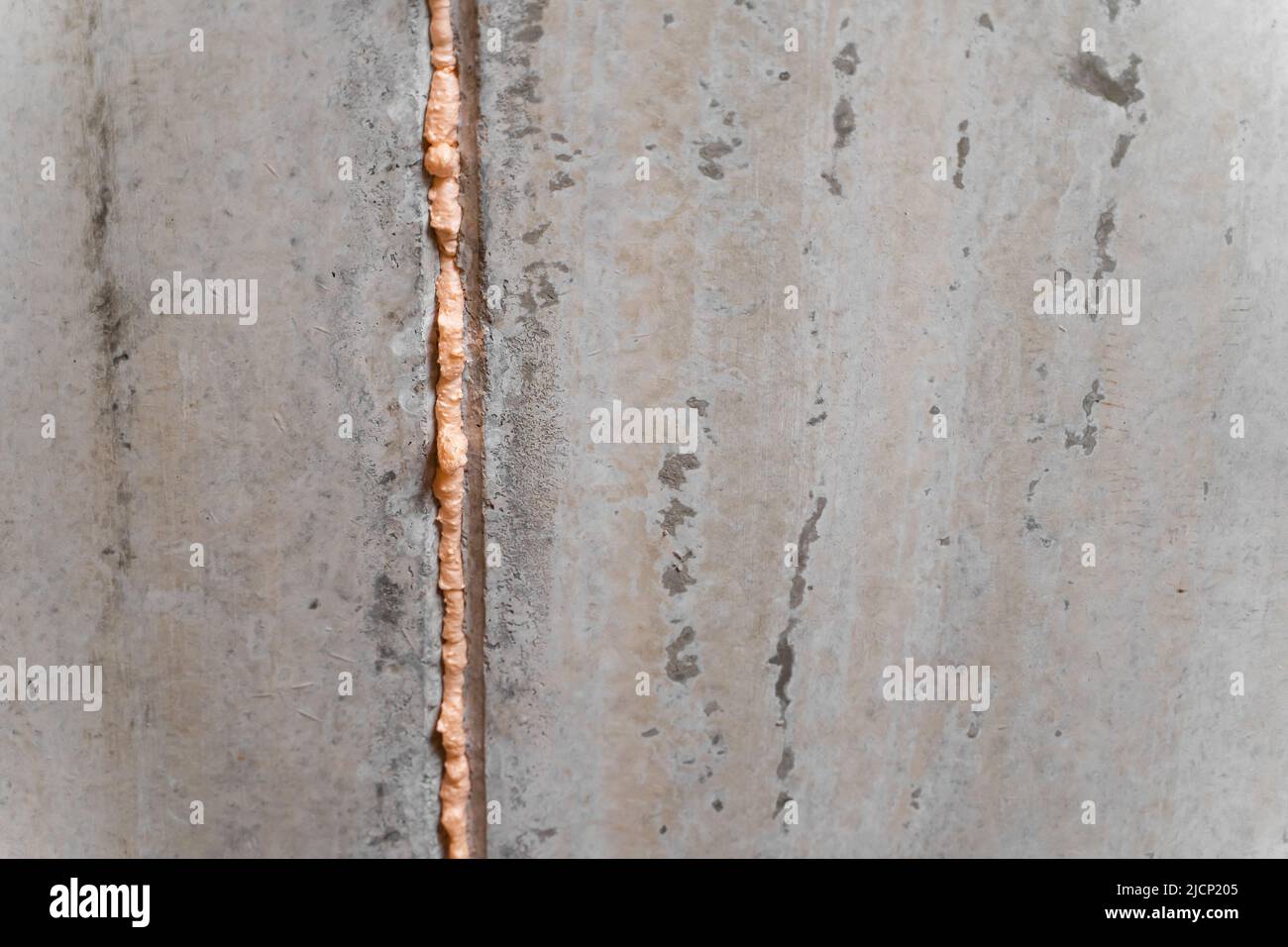 Concrete slab between ceiling and floor hi-res stock photography and ...