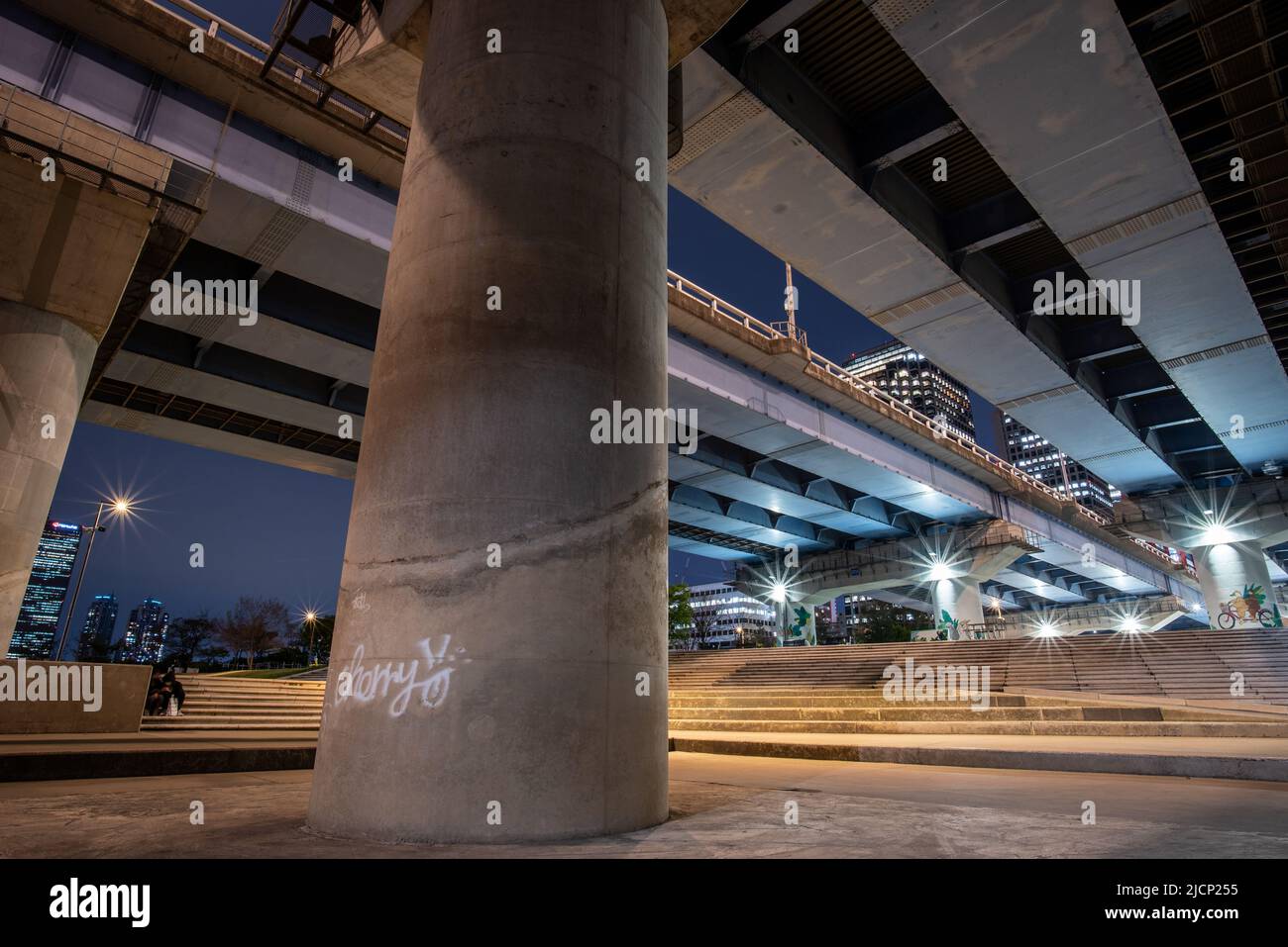 Mapo Bridge over the Han River in Seoul South Korea on 15 April 2022 ...