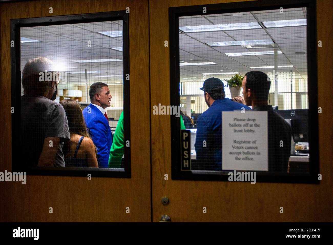Voter registrars office hi-res stock photography and images - Alamy