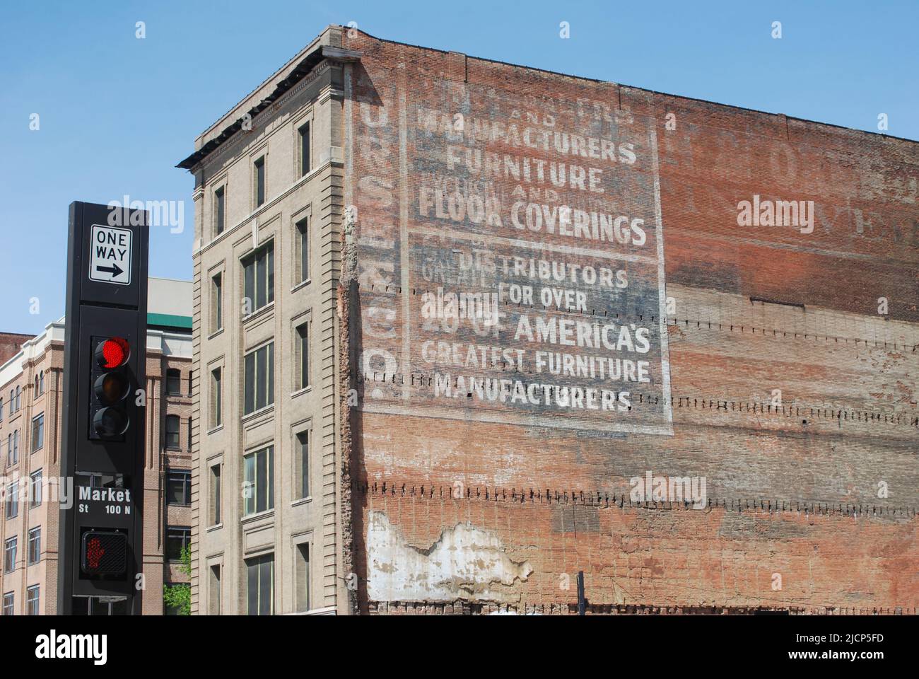 Old advertisement building dallas hi-res stock photography and images ...