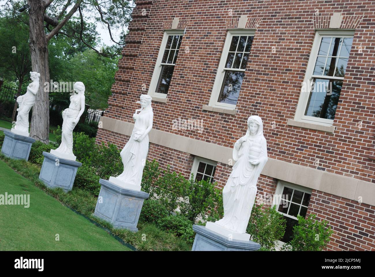 Statues outside the old Parkland Hospital in Dallas Texas Stock Photo ...