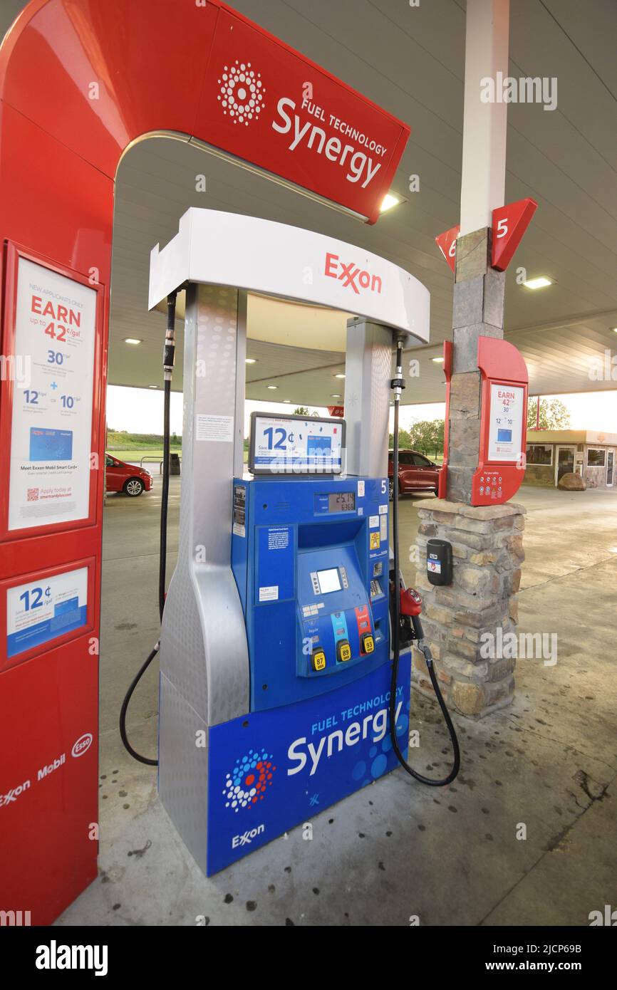 Mobil synergy gas hi-res stock photography and images - Alamy