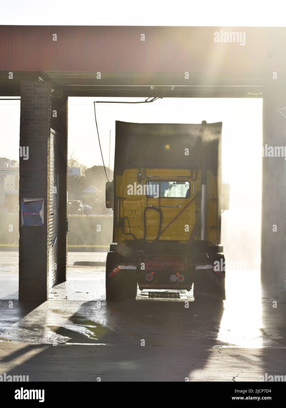 Man washing semi truck cab hi-res stock photography and images - Alamy