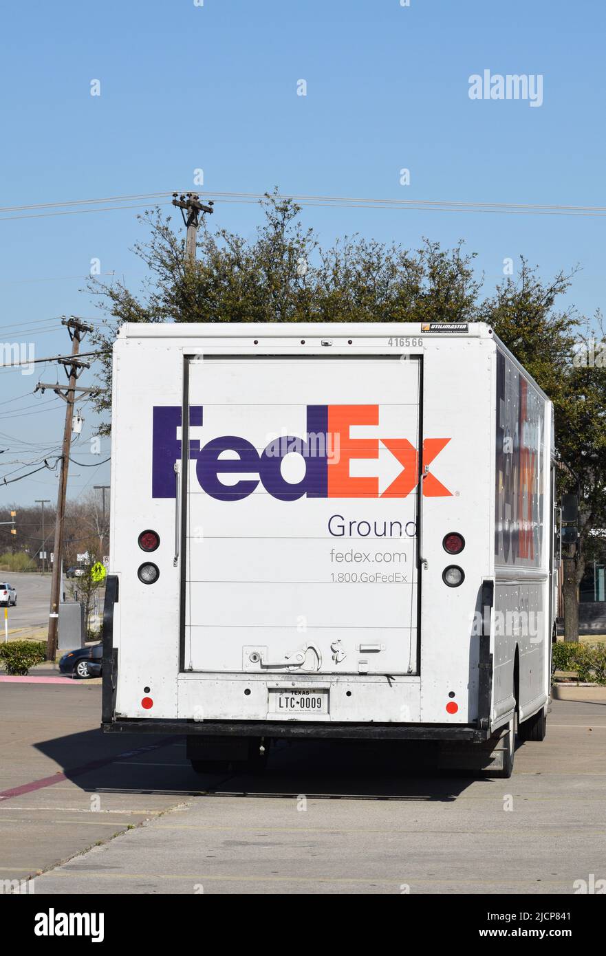 Rear view of fedex truck hi-res stock photography and images - Alamy