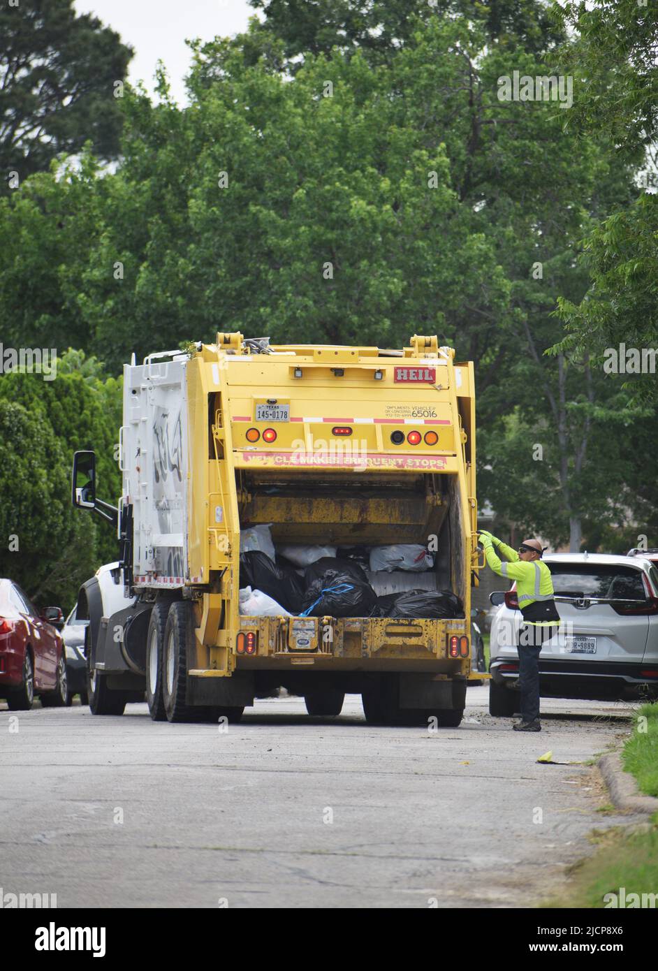 Sanitation workers hi-res stock photography and images - Alamy