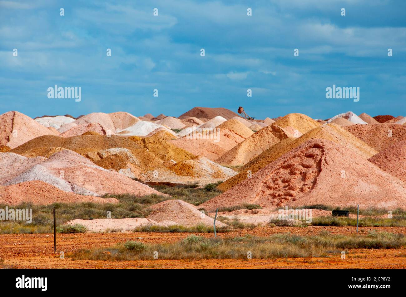 Coober pedy mine hole hi-res stock photography and images - Alamy