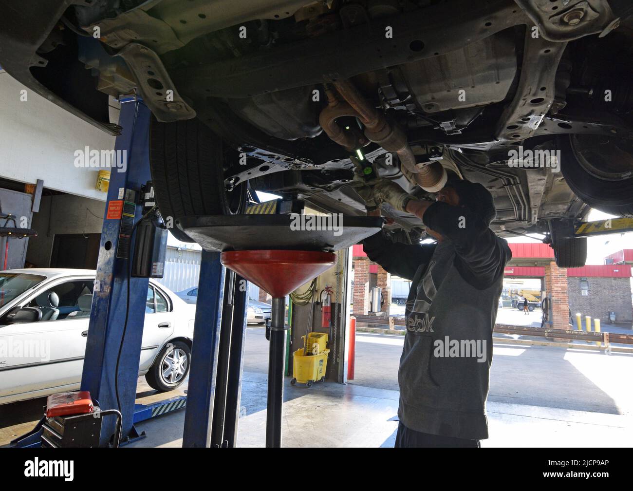 Foreign auto repair hi-res stock photography and images - Alamy