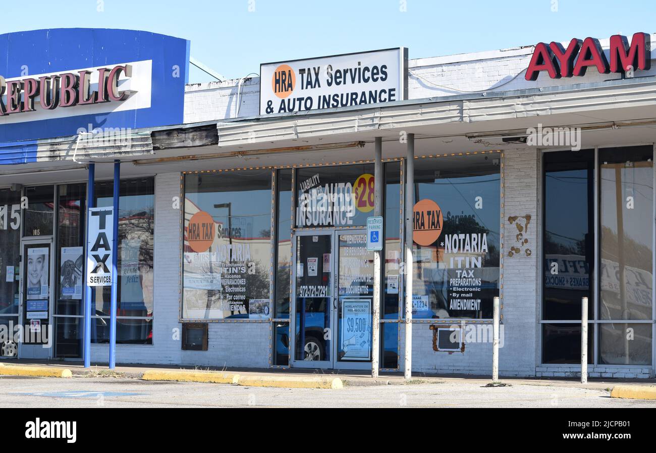 Texas strip mall hi-res stock photography and images - Alamy