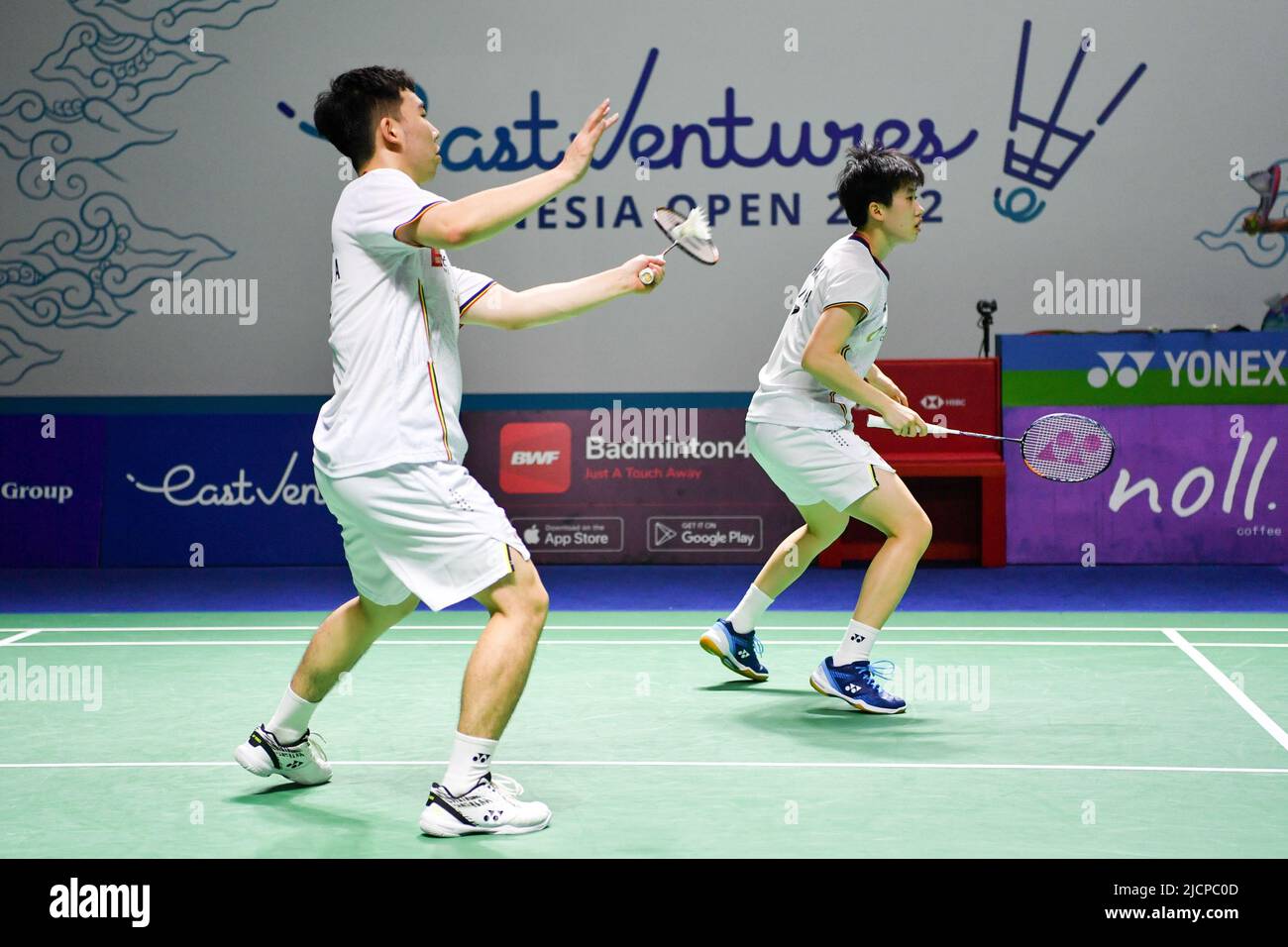 Jakarta, Indonesia. 15th June, 2022. Guo Xinwa (L)/Zhang Shuxian compete during the mixed ...