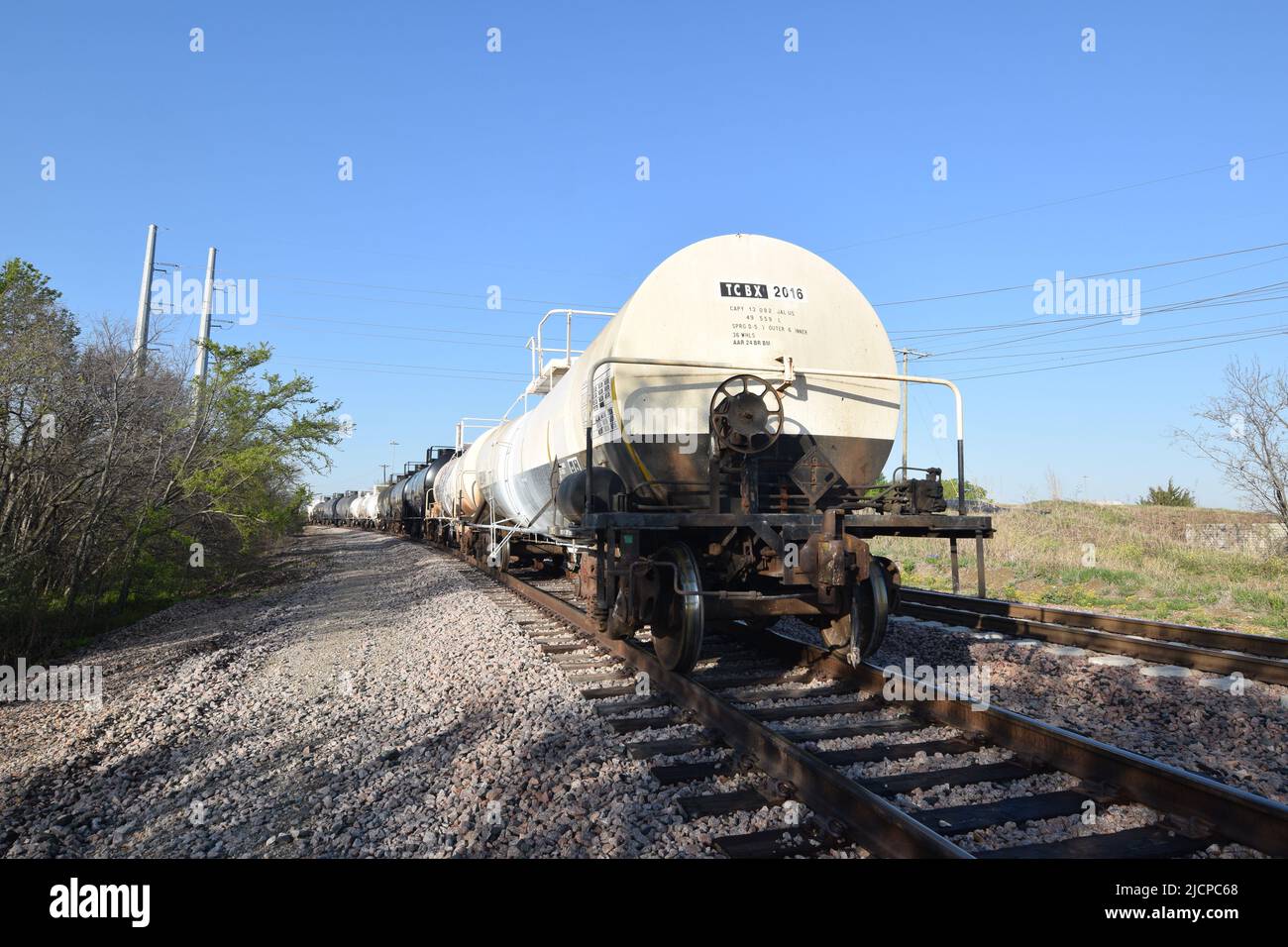 Railroad tanker cars hi-res stock photography and images - Alamy