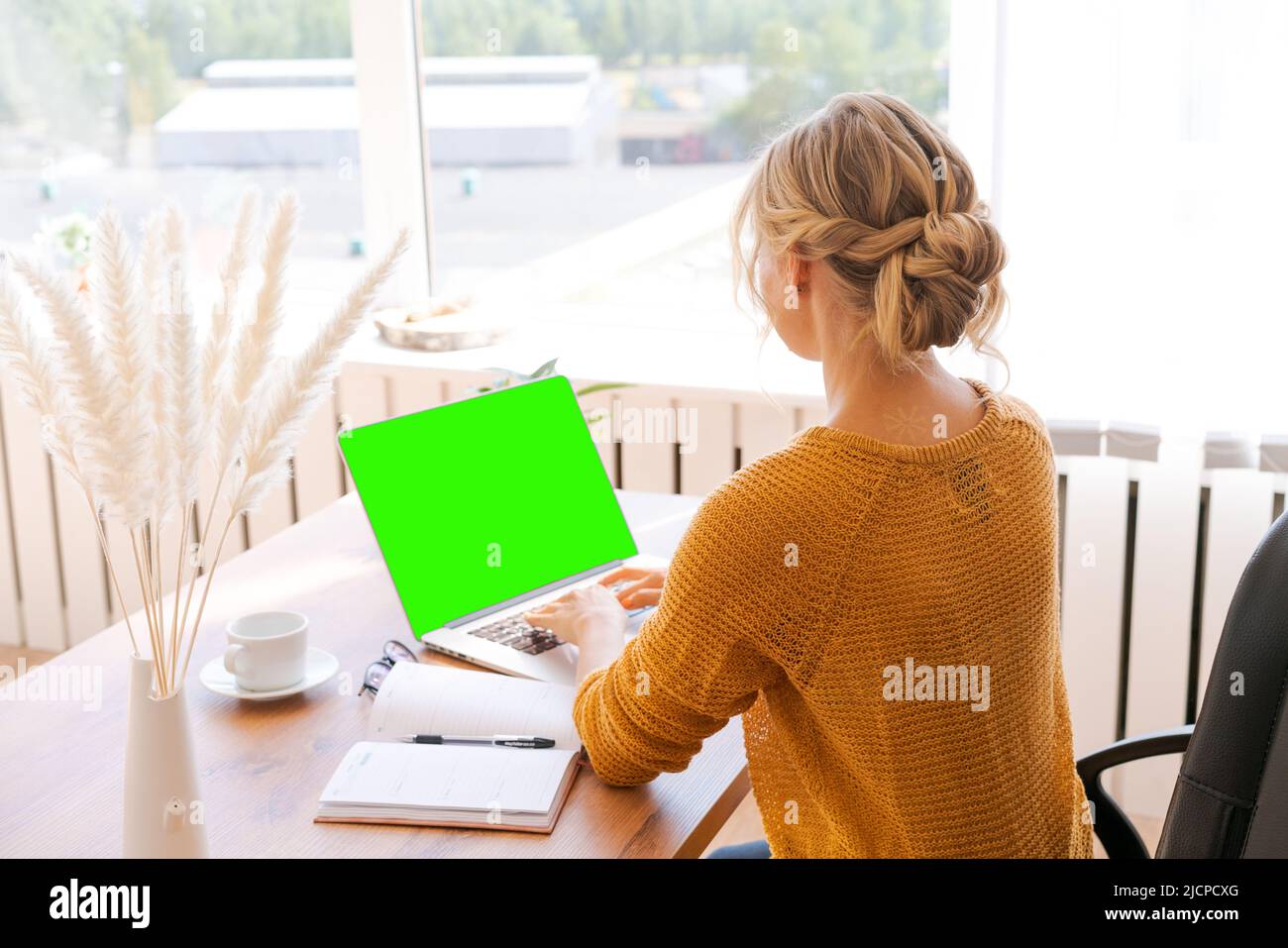 Happy home workstation shot hi-res stock photography and images - Alamy