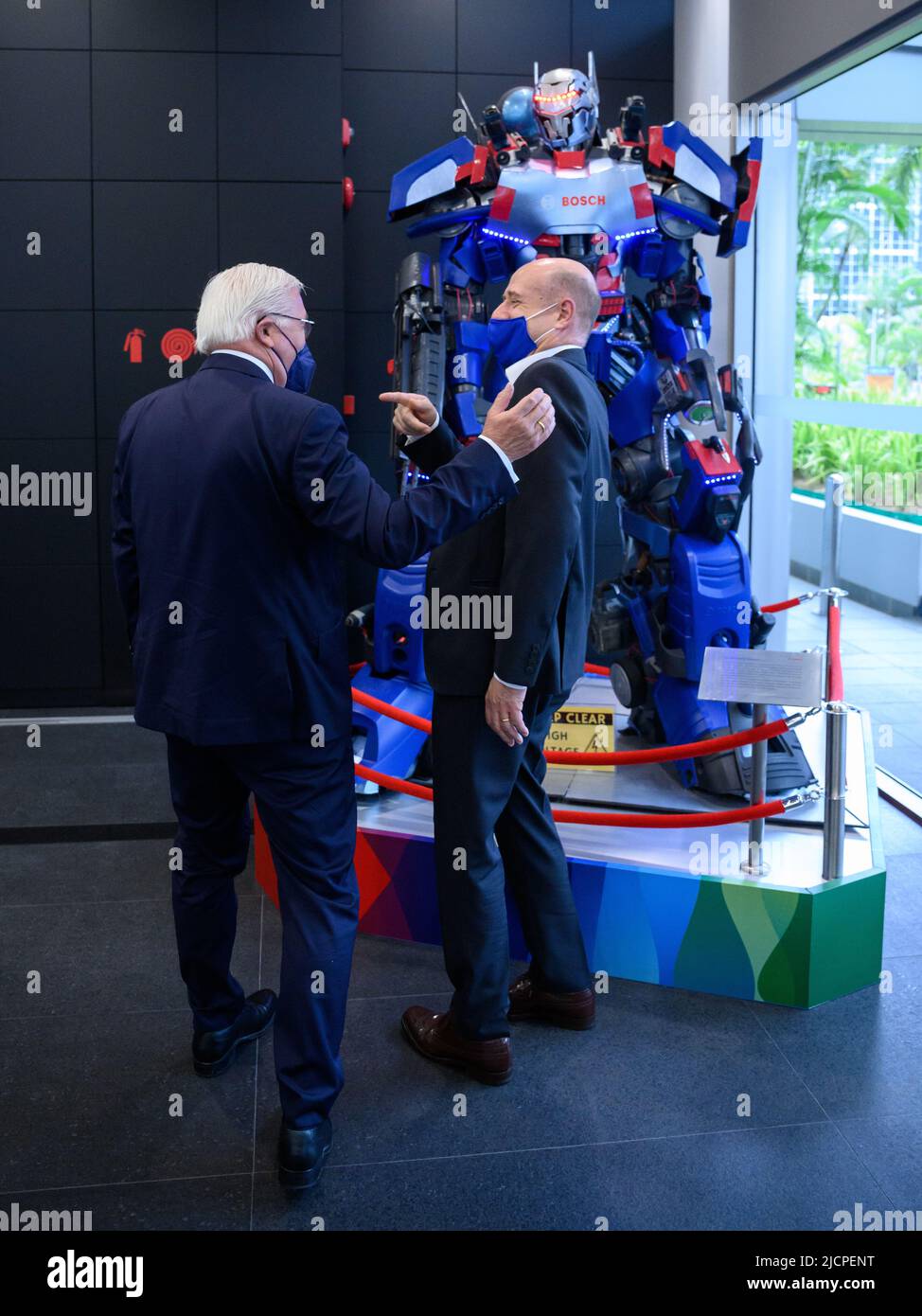 Singapur, Singapore. 15th June, 2022. German President Frank-Walter ...