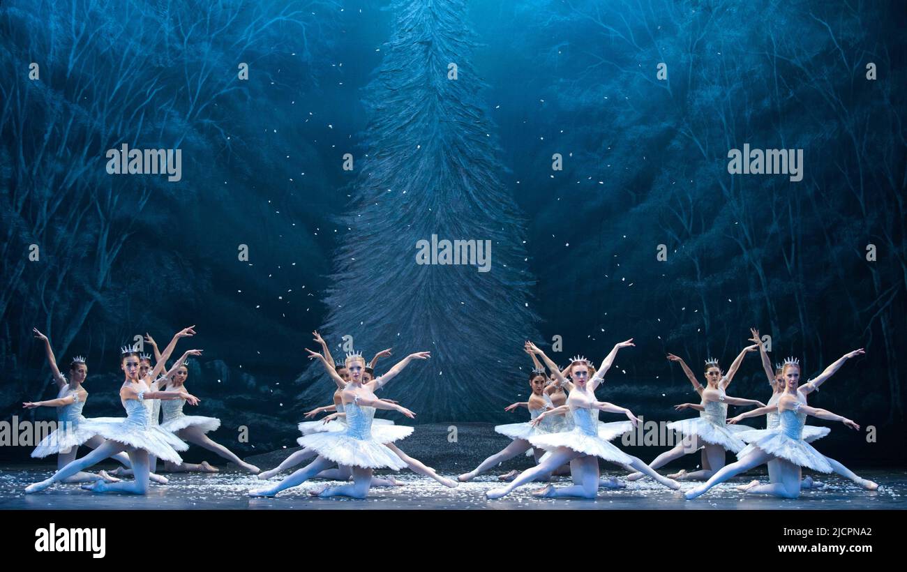 English national ballet, the nutcracker hi-res stock photography and ...