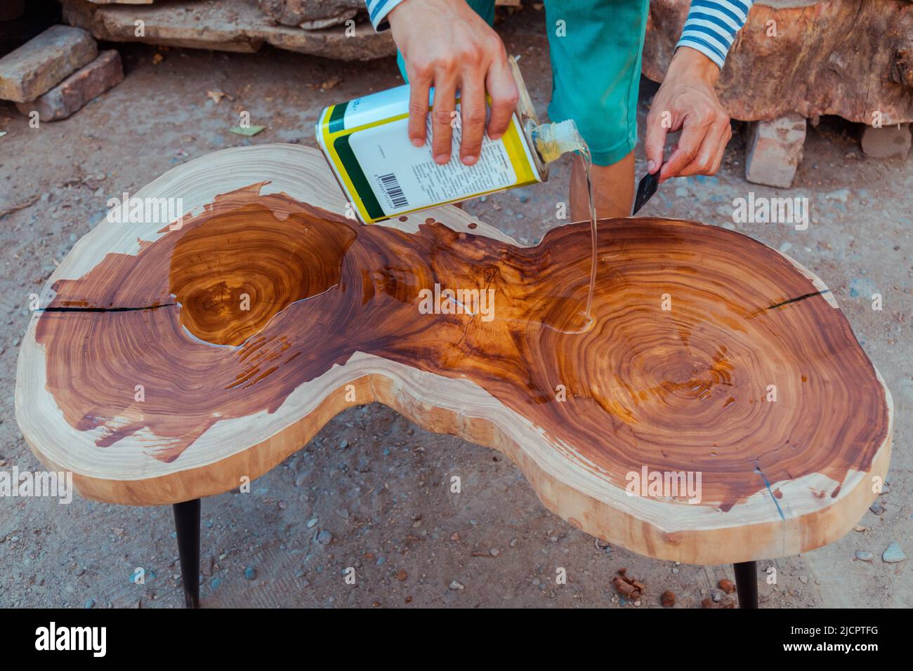 Woodworker making table hi-res stock photography and images - Alamy