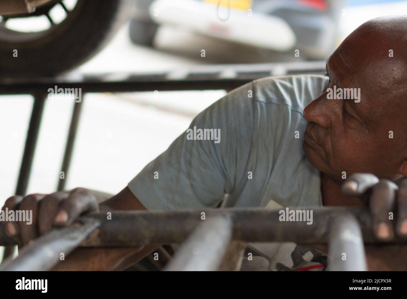African american male car mechanic hi-res stock photography and images ...