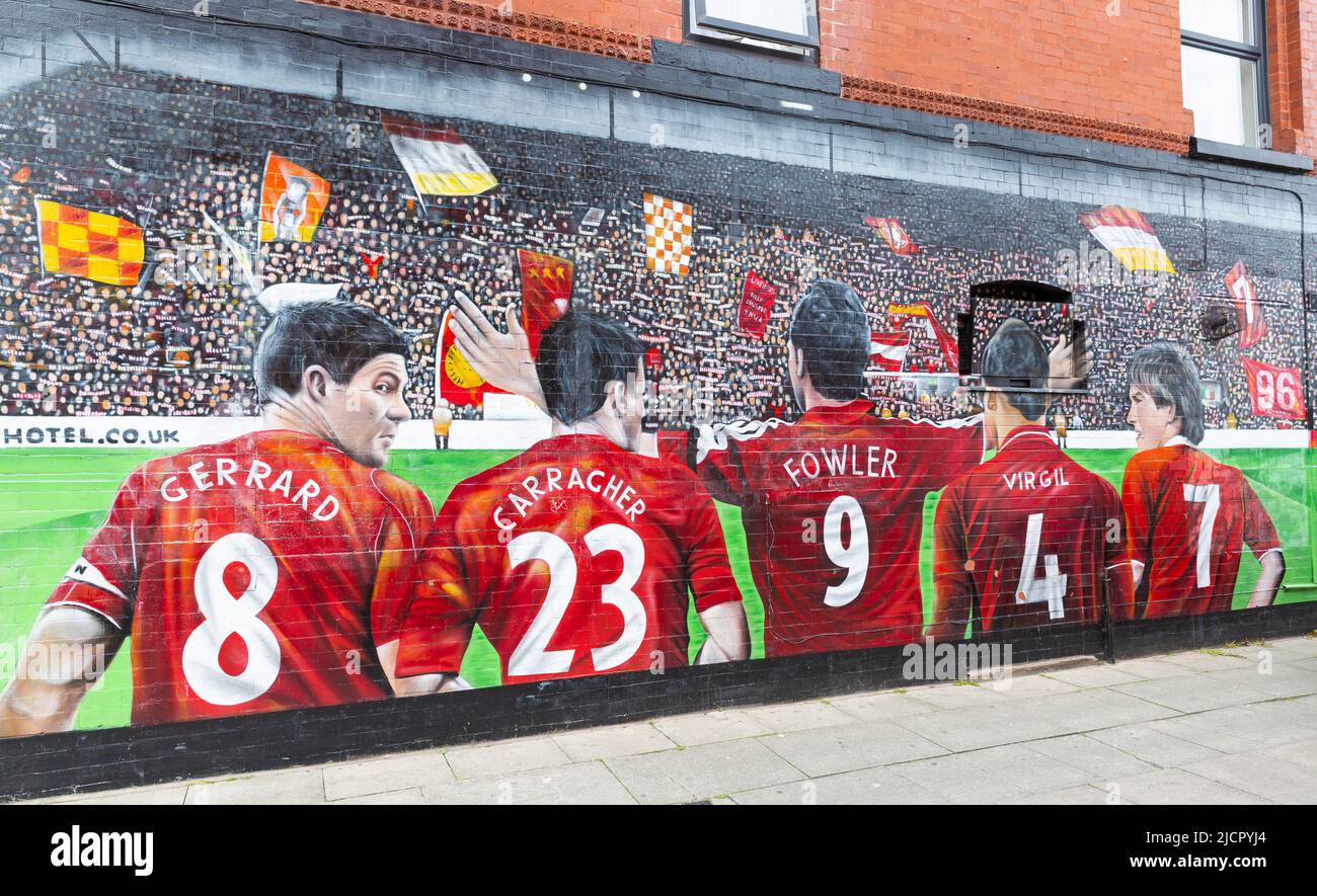 Liverpool FC mural of famous players - Steven Gerrard, Jamie Carragher ...