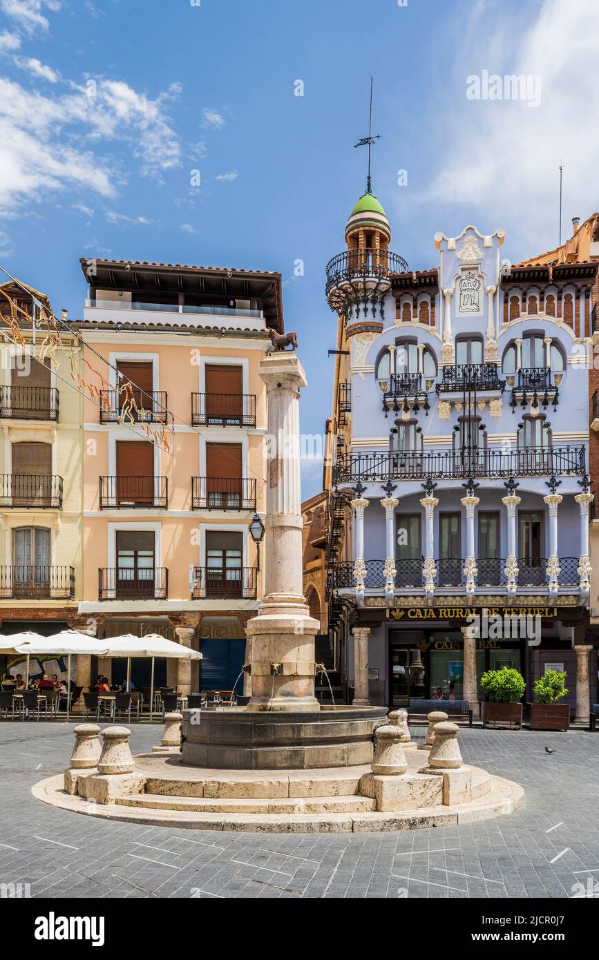 Plaza del Torico, Teruel, Aragon, Spain Stock Photo - Alamy