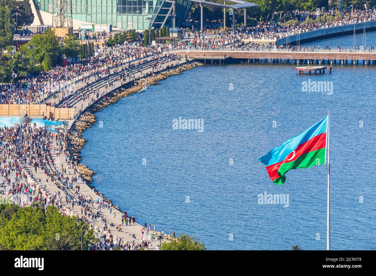 Walk of a large number of people on the seaside boulevard in Baku Stock ...