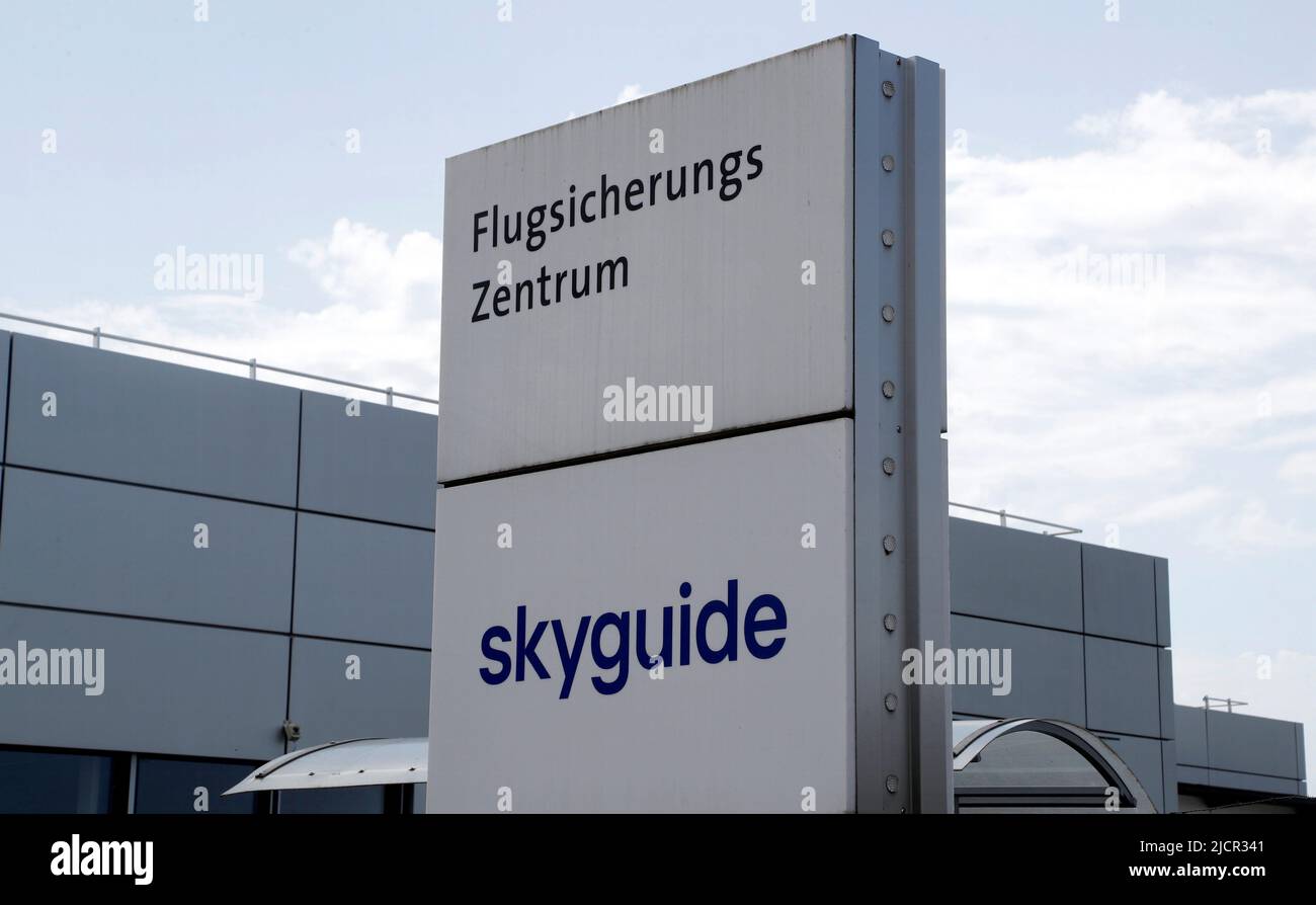 Skyguide hi-res stock photography and images - Alamy