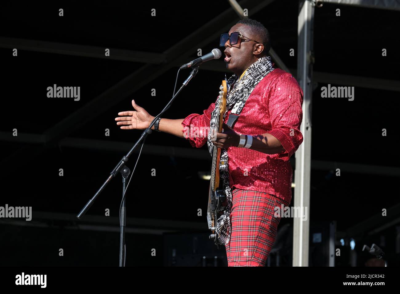 Andrew levy brand new heavies hi-res stock photography and images - Alamy