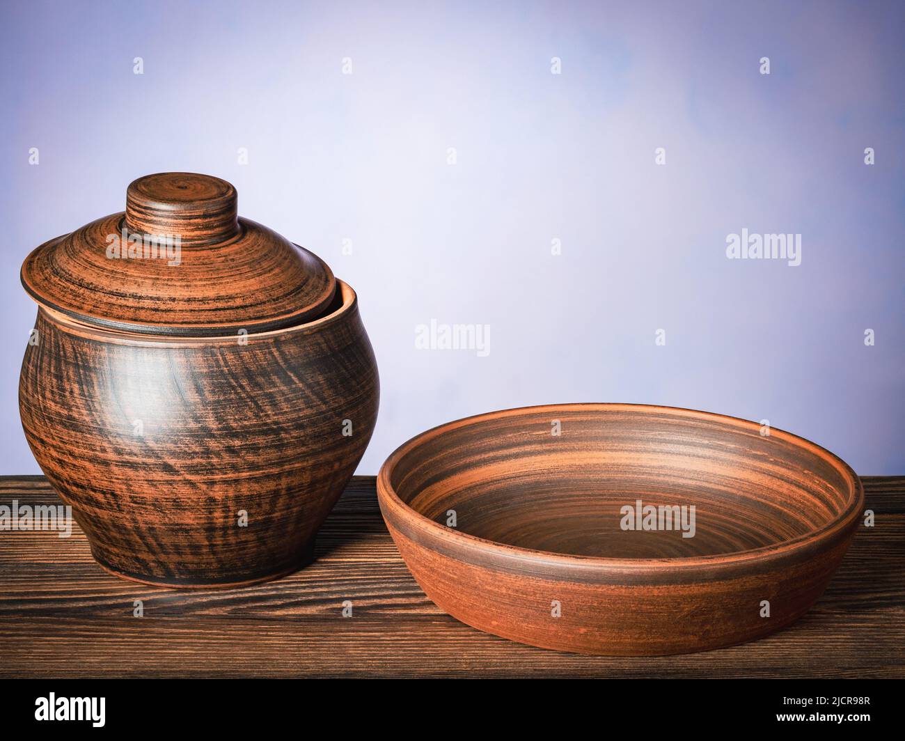 Pot and plate hi-res stock photography and images - Alamy