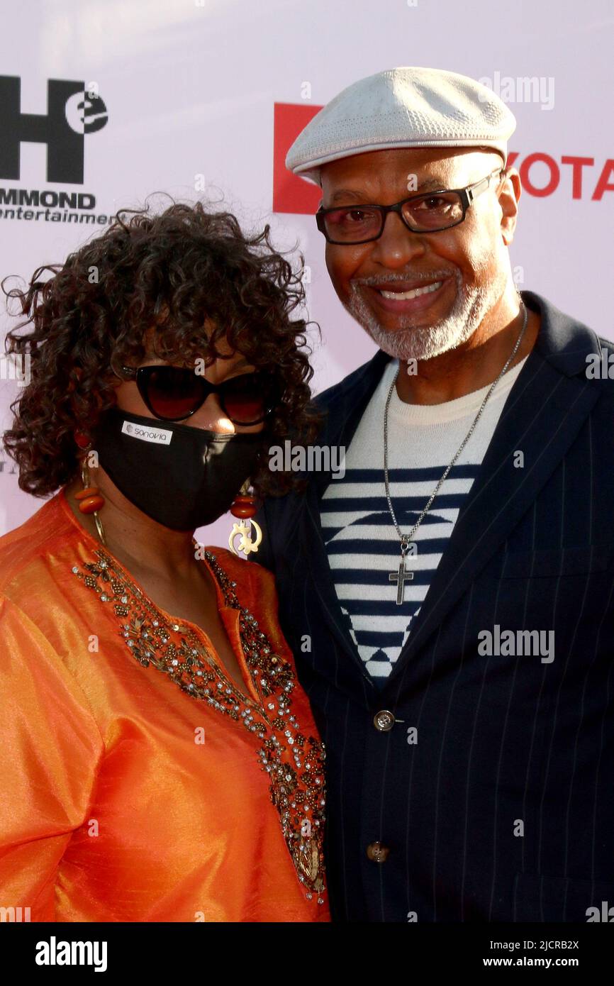 James Pickens Jr Wife