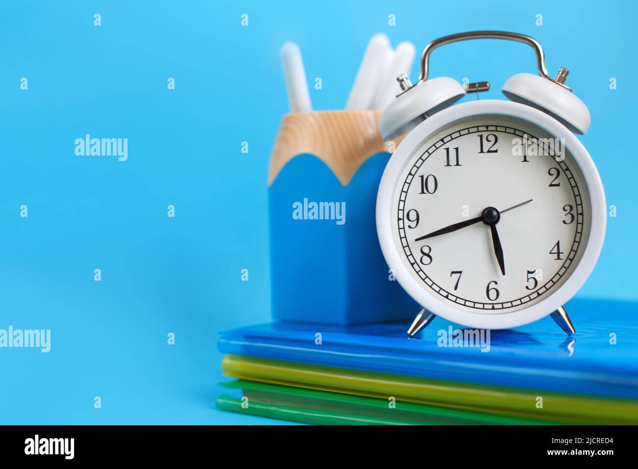 Back time clock white hi-res stock photography and images - Alamy
