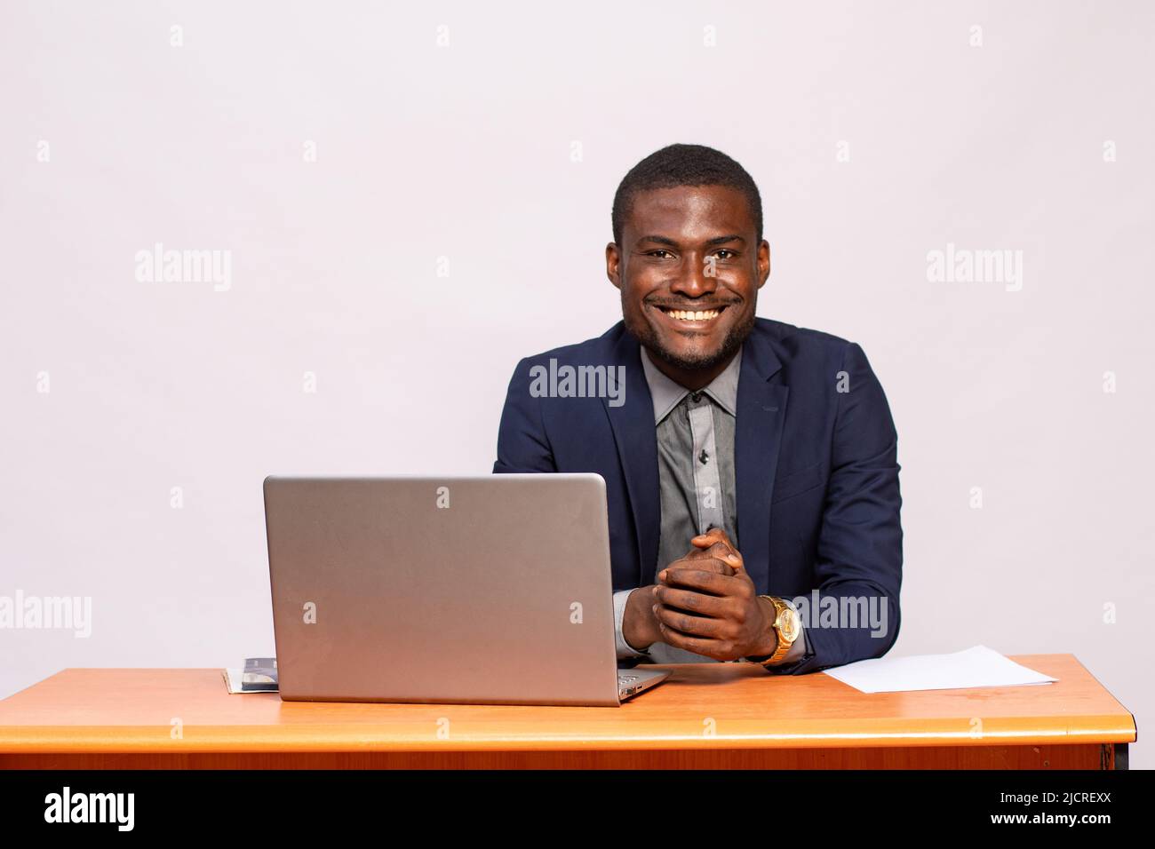 Nigerian man portrait hi-res stock photography and images - Alamy