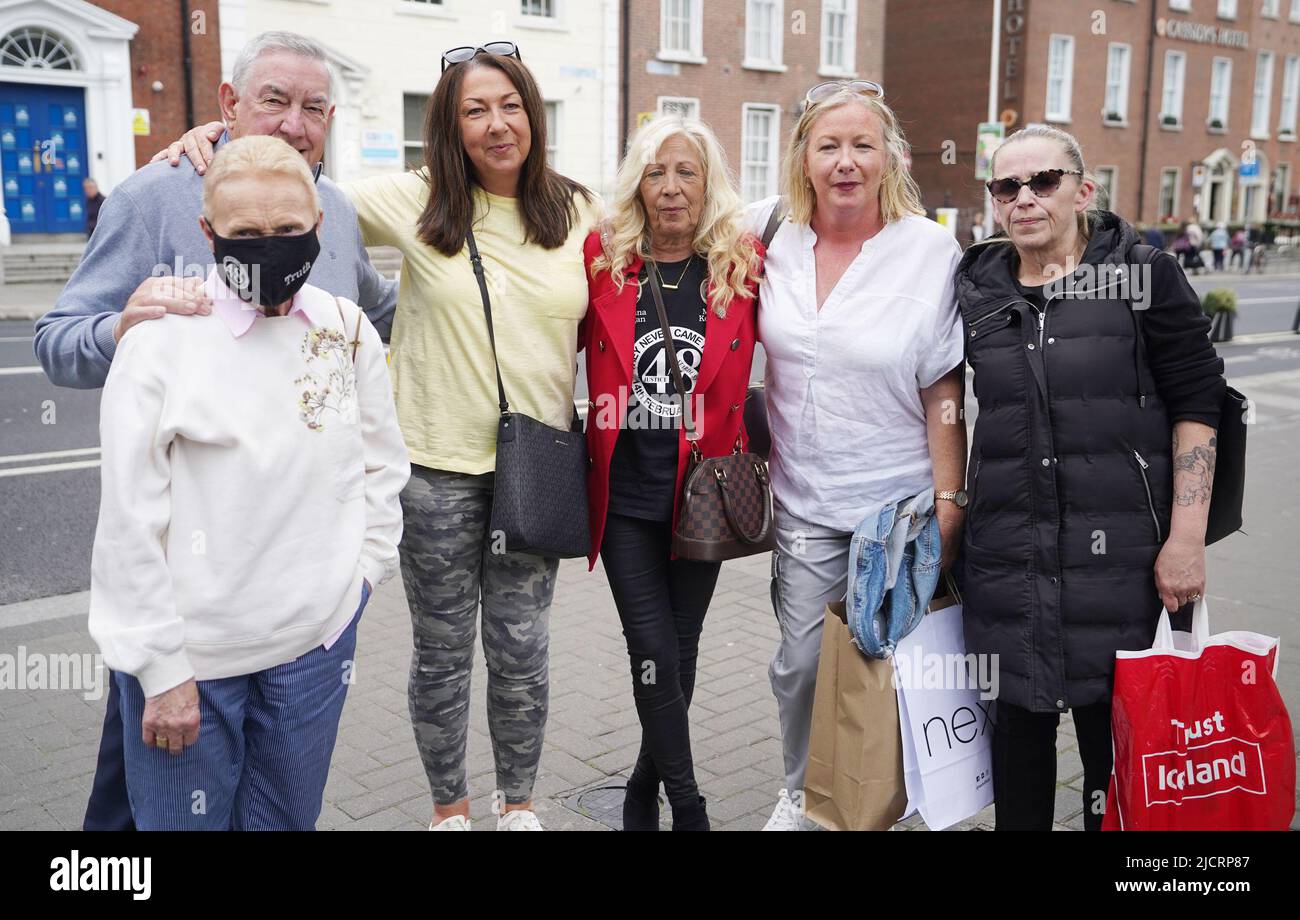 (left to right) Stardust victims family members, Phylis and Maurice ...