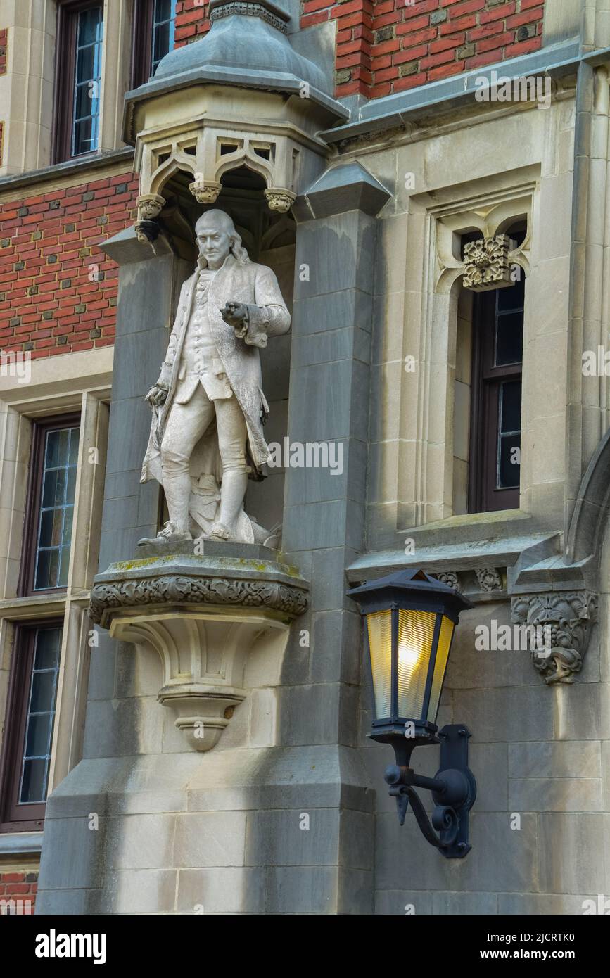 Historic university buildings hi-res stock photography and images - Alamy