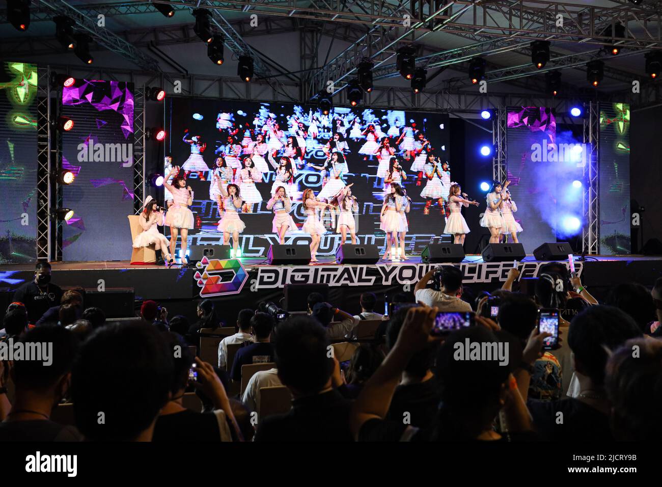 (6/12/2022) Fans of Sweat16 cheer and encourage idol group members by ...