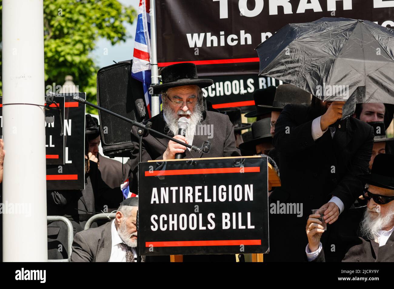 Haredi school uk hi-res stock photography and images - Alamy