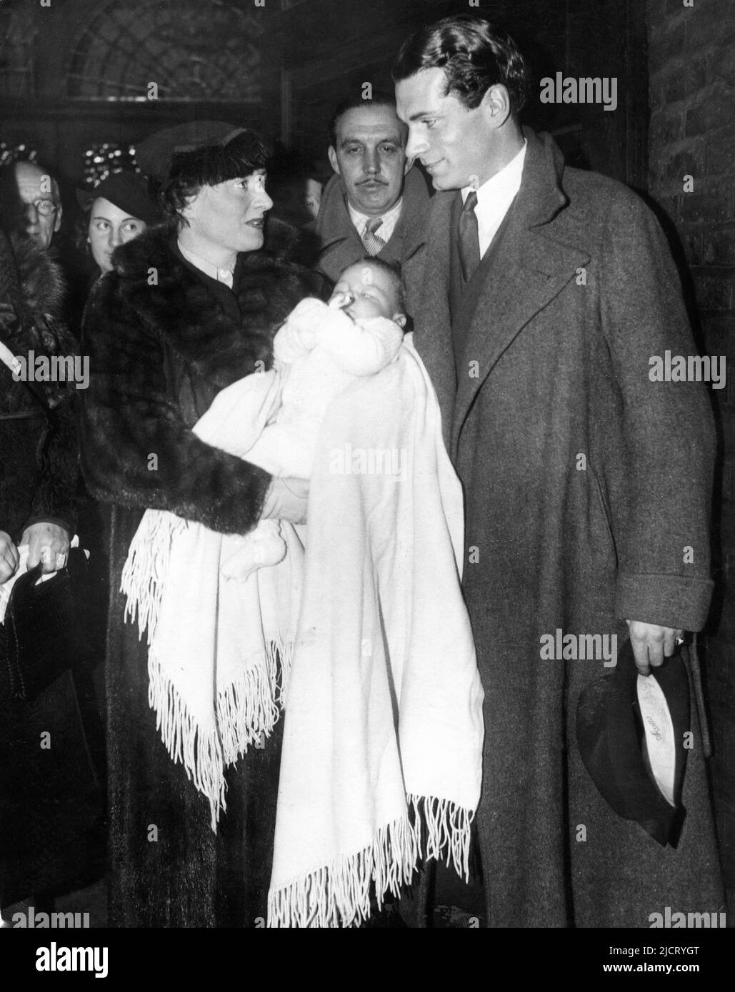 JILL ESMOND OLIVIER and her Husband LAURENCE OLIVIER after the ...