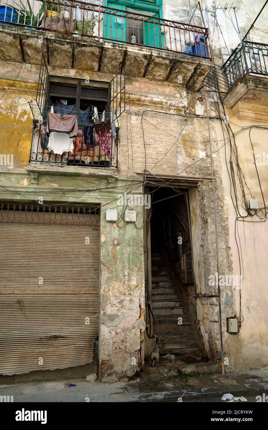 colorful run down houses in havana Stock Photo - Alamy
