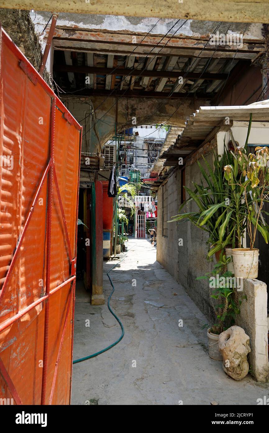 colorful run down houses in havana Stock Photo - Alamy