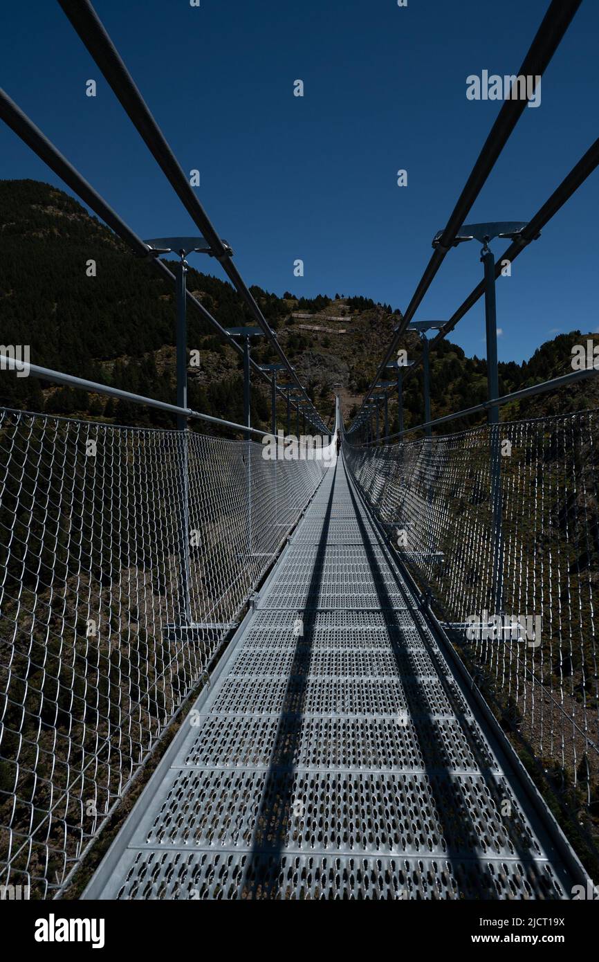 Longest Tibetan bridge in Europe, 600 meters long and 200 meters high ...