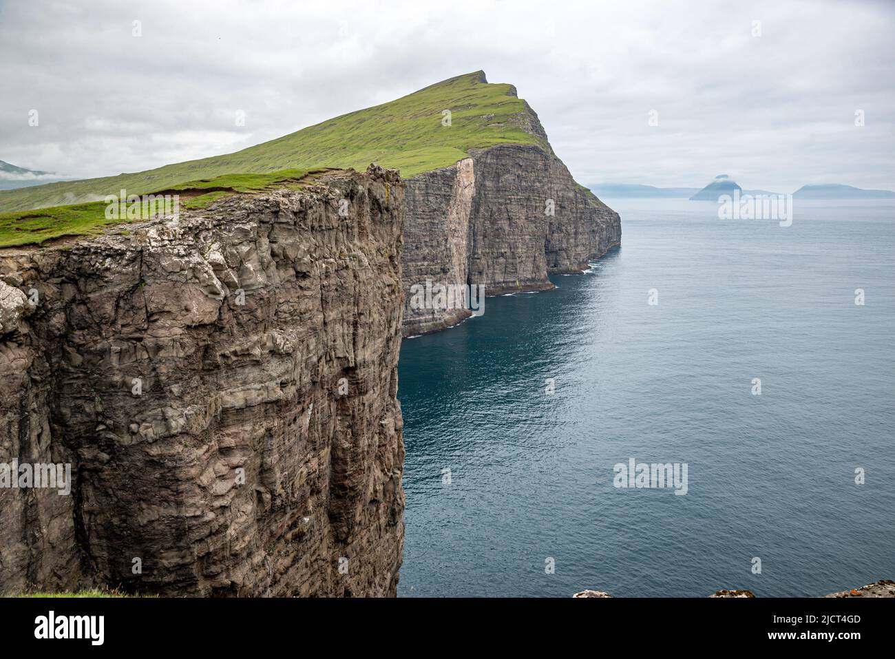 Sea cliffs close to Leitisvatn (Sørvágsvatn) lake, Vagar Island, Faroe ...