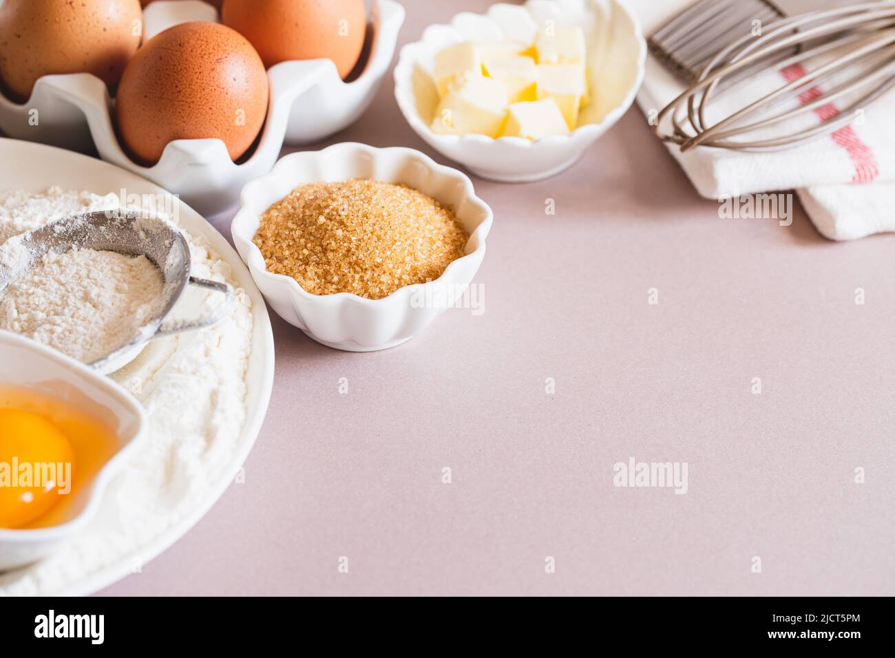 Baking or cooking background frame. Ingredients, kitchen items for ...