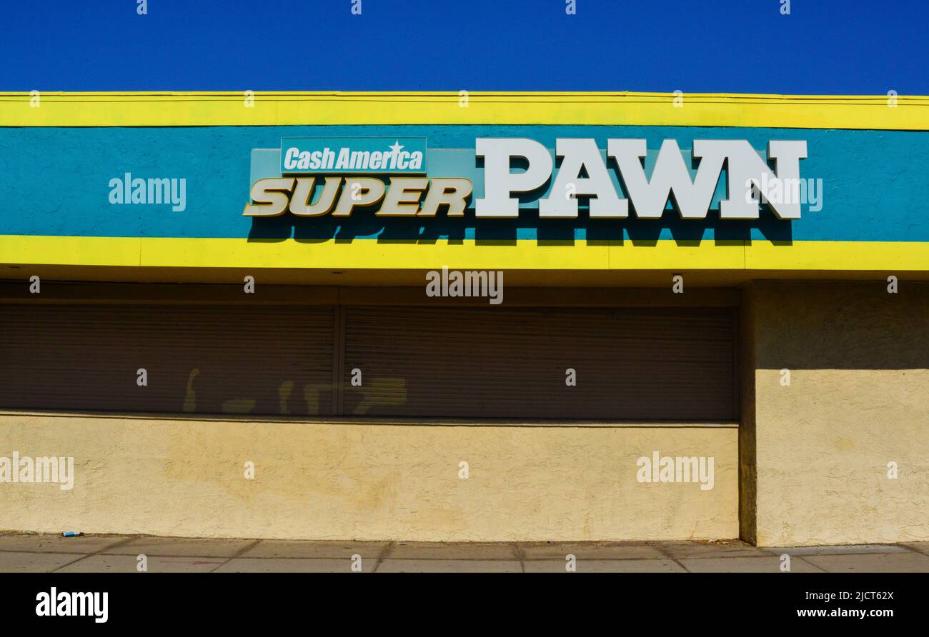 Pawn shop interior hi-res stock photography and images - Alamy