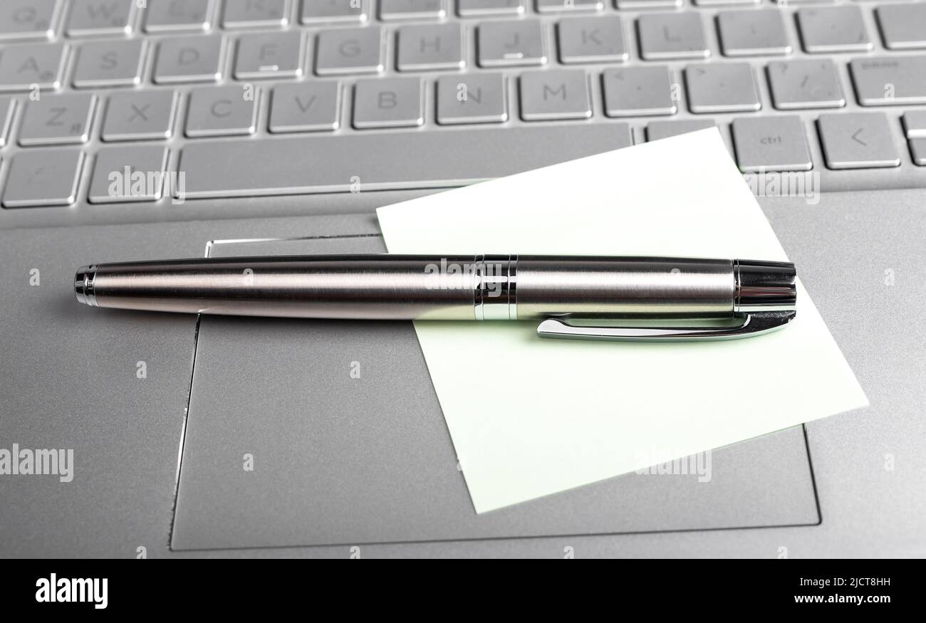 Workplace keyboard computer pen hi-res stock photography and images - Alamy