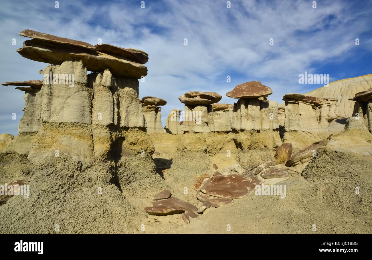 Weird sandstone formations created by erosion at Ah-Shi-Sle-Pah ...