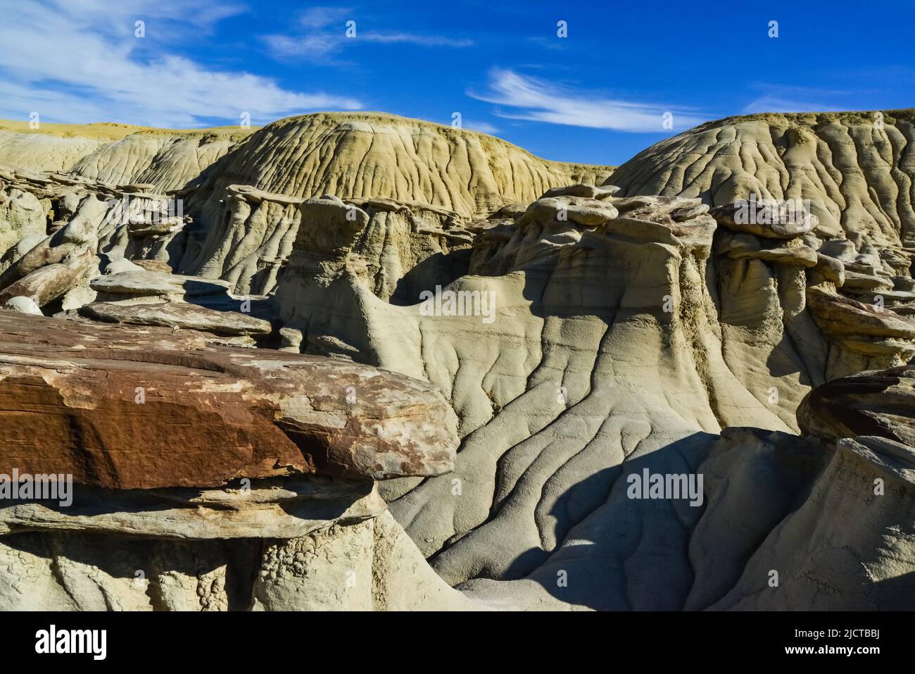 Weird sandstone formations created by erosion at Ah-Shi-Sle-Pah ...